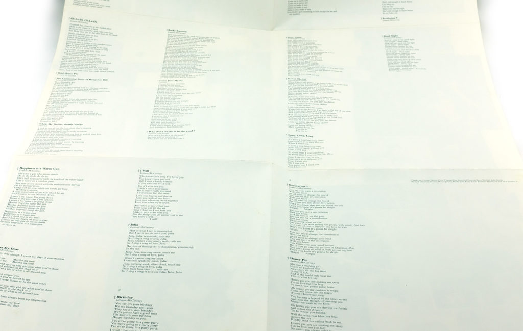 The Beatles White Album 2 x Vinyl w/ poster & photos - Ozzy Collectibles